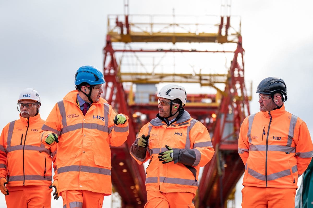 Minister hails 'extraordinary' HS2 bridge | The Railway Hub