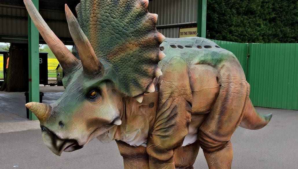 Roar into the bank holiday with Statfold’s Jurassic Weekend | The ...