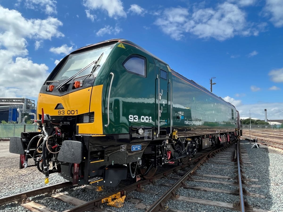 What's inside the August issue of Rail Express? | The Railway Hub