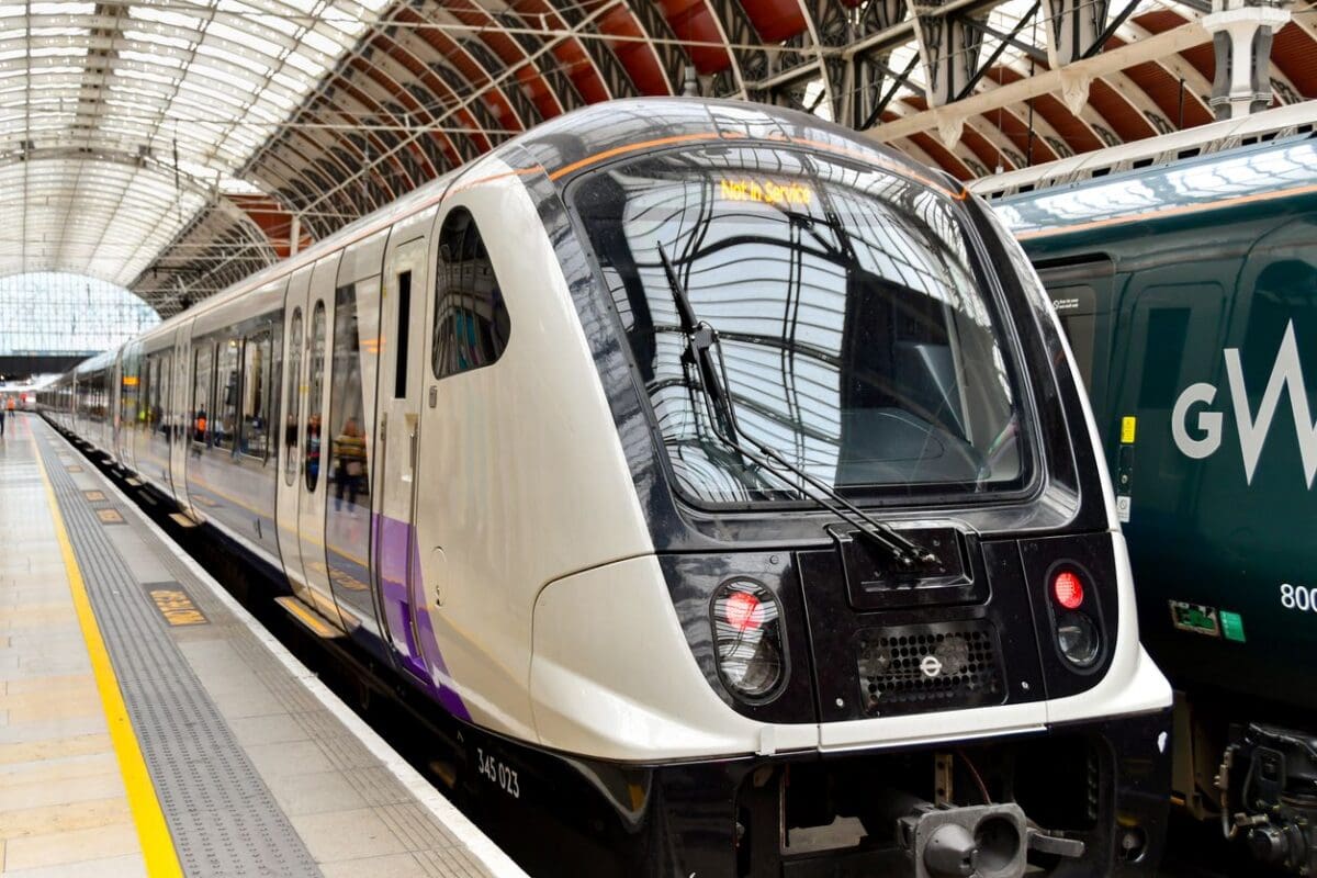 Peer calls for toilets on new Elizabeth line trains after passengers ...
