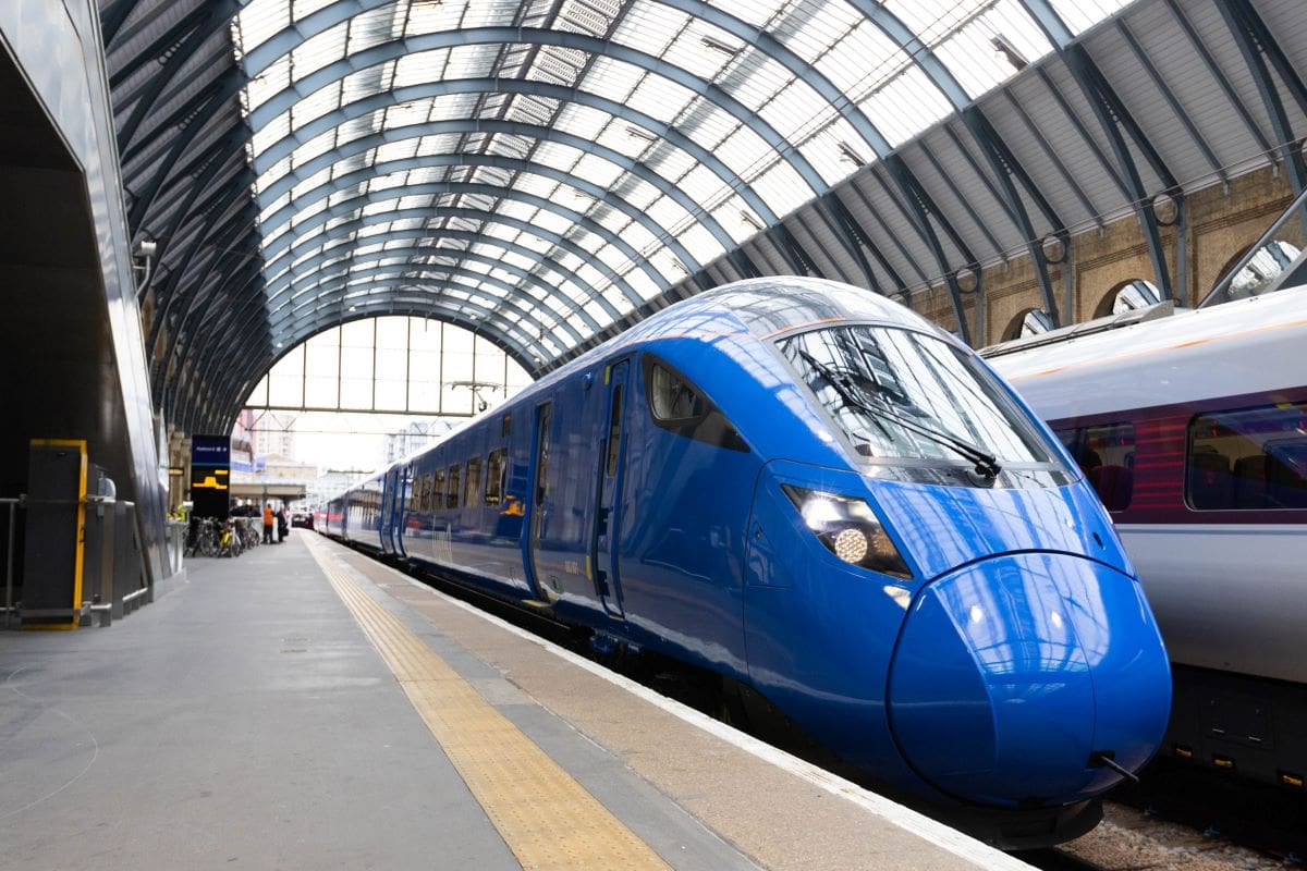New train services between London and Greater Manchester planned | The ...